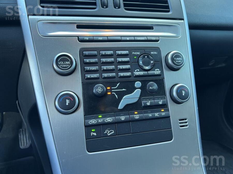 Melns Volvo XC60 2010 Rēzekne, ar dzinēja tilpumu 2.40 L un nobraukumu 0 tūkst. km par 6500 €, foto 14 vietnē AUTOMOTO.COM.LV