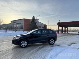 Melns Volvo XC60 2010 Cēsis, ar dzinēja tilpumu 2.40 L un nobraukumu 0 tūkst. km par 8950 €, foto 3 vietnē AUTOMOTO.COM.LV