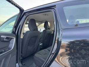 Melns Volvo XC60 2010 Cēsis, ar dzinēja tilpumu 2.40 L un nobraukumu 0 tūkst. km par 8950 €, foto 13 vietnē AUTOMOTO.COM.LV