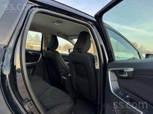Melns Volvo XC60 2010 Cēsis, ar dzinēja tilpumu 2.40 L un nobraukumu 0 tūkst. km par 8950 €, foto 18 vietnē AUTOMOTO.COM.LV