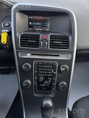 Melns Volvo XC60 2010 Cēsis, ar dzinēja tilpumu 2.40 L un nobraukumu 0 tūkst. km par 8950 €, foto 26 vietnē AUTOMOTO.COM.LV