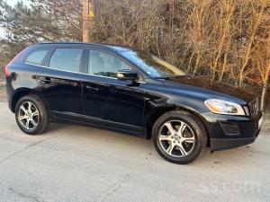 Black Volvo XC60 2010 in Jekabpils, with an engine capacity of 2.00 L and mileage of 290 thousand km for 7800 €, photo 3 on AUTOMOTO.COM.LV