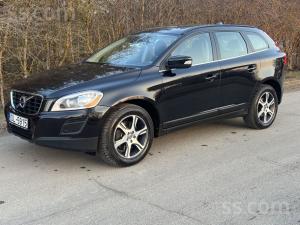 Black Volvo XC60 2010 in Jekabpils, with an engine capacity of 2.00 L and mileage of 290 thousand km for 7800 €, photo 8 on AUTOMOTO.COM.LV