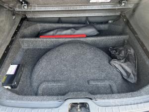Black Volvo XC60 2010 in Jekabpils, with an engine capacity of 2.00 L and mileage of 290 thousand km for 7800 €, photo 22 on AUTOMOTO.COM.LV