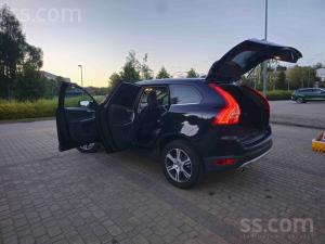Melns Volvo XC60 2010 Rēzekne, ar dzinēja tilpumu 2.40 L un nobraukumu 327 tūkst. km par 9750 €, foto 11 vietnē AUTOMOTO.COM.LV