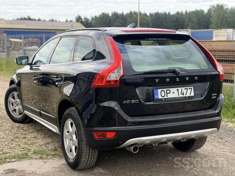 Melns Volvo XC60 2010 Rīga, ar dzinēja tilpumu 2.40 L un nobraukumu 0 tūkst. km par 7995 €, foto 3 vietnē AUTOMOTO.COM.LV