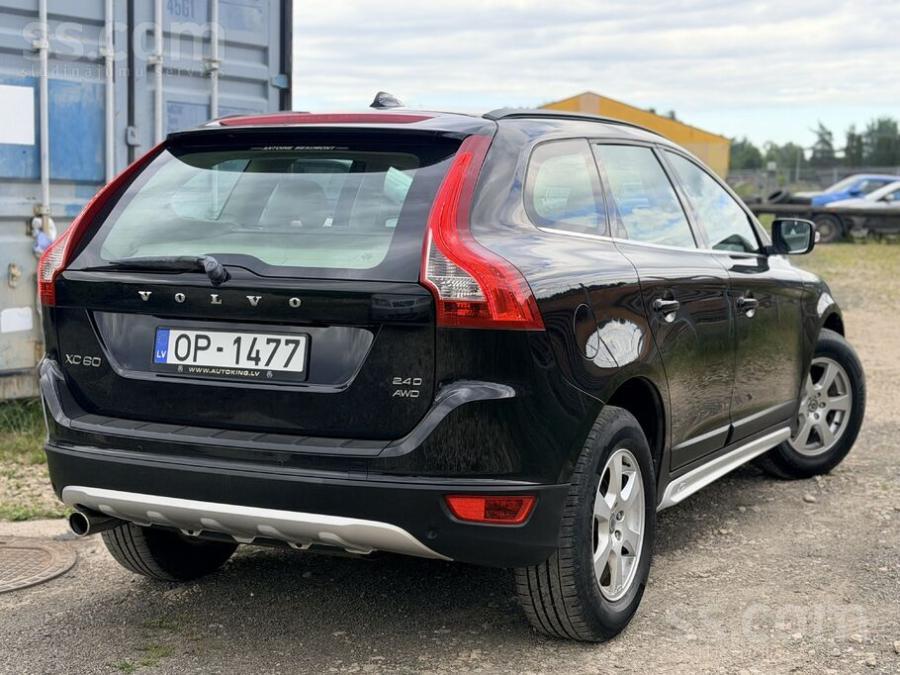 Melns Volvo XC60 2010 Rīga, ar dzinēja tilpumu 2.40 L un nobraukumu 0 tūkst. km par 7995 €, foto 5 vietnē AUTOMOTO.COM.LV