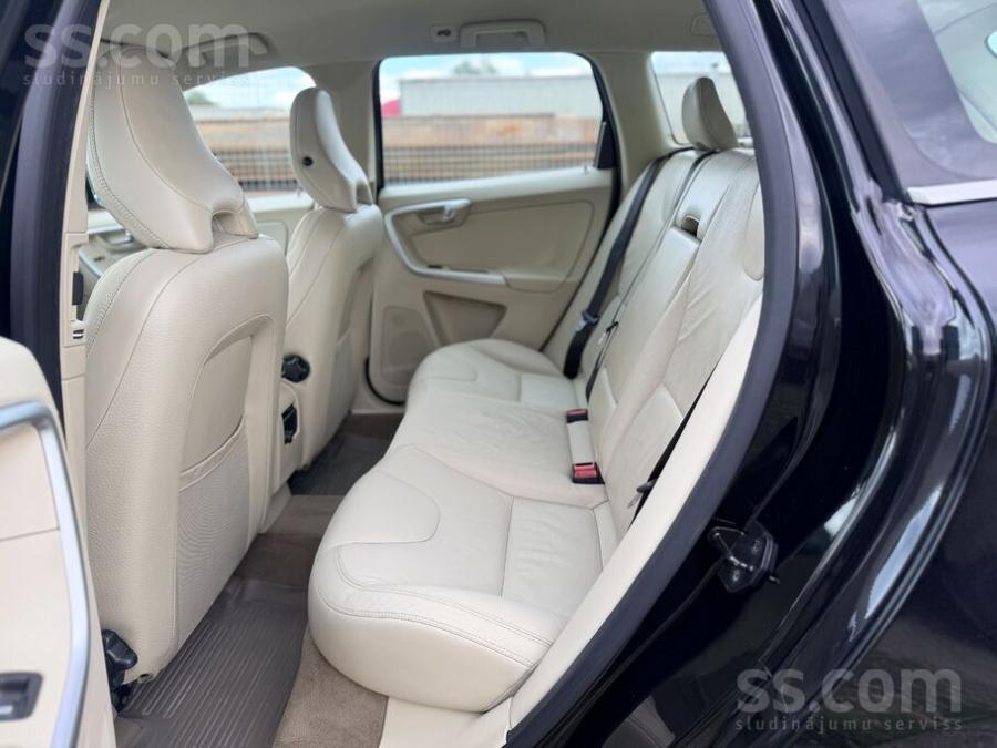 Melns Volvo XC60 2010 Rīga, ar dzinēja tilpumu 2.40 L un nobraukumu 0 tūkst. km par 7995 €, foto 9 vietnē AUTOMOTO.COM.LV