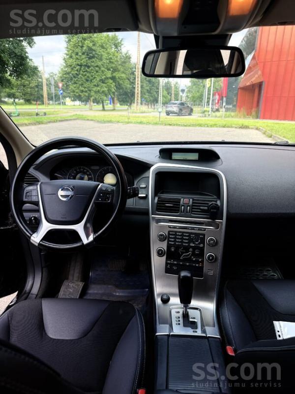 Melns Volvo XC60 2010 Rīga, ar dzinēja tilpumu 2.40 L un nobraukumu 175 tūkst. km par 7500 €, foto 7 vietnē AUTOMOTO.COM.LV