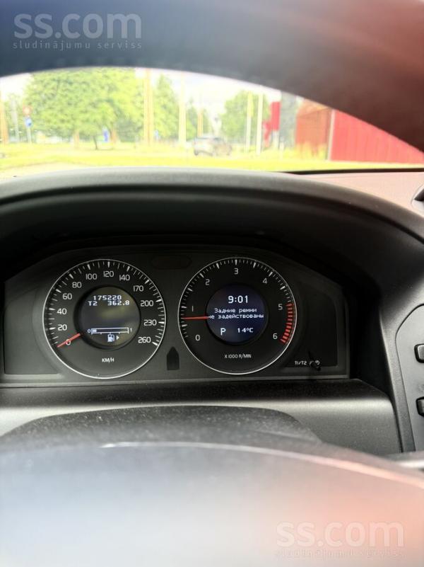 Melns Volvo XC60 2010 Rīga, ar dzinēja tilpumu 2.40 L un nobraukumu 175 tūkst. km par 7500 €, foto 8 vietnē AUTOMOTO.COM.LV