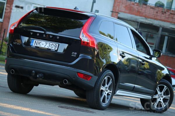 Melns Volvo XC60 2010 Rīga, ar dzinēja tilpumu 2.40 L un nobraukumu 267 tūkst. km par 7990 €, foto 2 vietnē AUTOMOTO.COM.LV