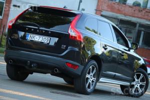 Black Volvo XC60 2010 in Riga, with an engine capacity of 2.40 L and mileage of 267 thousand km for 7990 €, photo 3 on AUTOMOTO.COM.LV