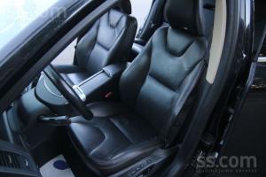 Black Volvo XC60 2010 in Riga, with an engine capacity of 2.40 L and mileage of 267 thousand km for 7990 €, photo 10 on AUTOMOTO.COM.LV