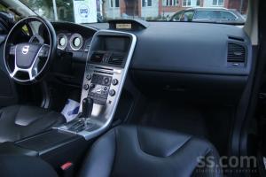 Black Volvo XC60 2010 in Riga, with an engine capacity of 2.40 L and mileage of 267 thousand km for 7990 €, photo 14 on AUTOMOTO.COM.LV
