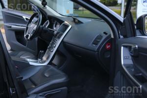 Black Volvo XC60 2010 in Riga, with an engine capacity of 2.40 L and mileage of 267 thousand km for 7990 €, photo 17 on AUTOMOTO.COM.LV