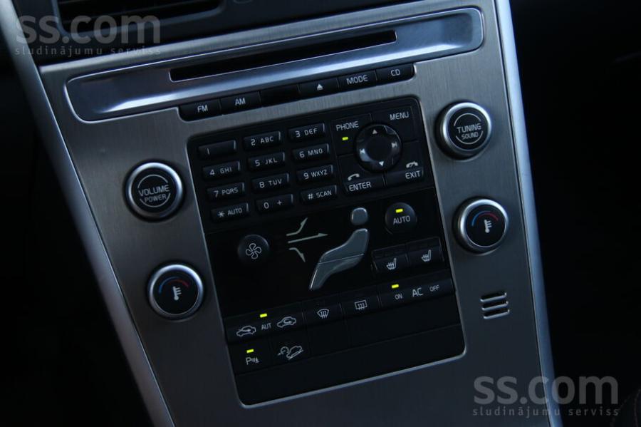 Black Volvo XC60 2010 in Riga, with an engine capacity of 2.40 L and mileage of 267 thousand km for 7990 €, photo 23 on AUTOMOTO.COM.LV