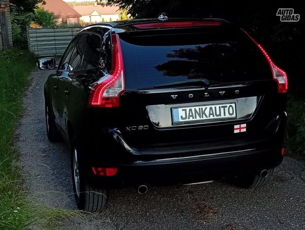 Melns Volvo XC60 2010 Viļņa, ar dzinēja tilpumu 2.40 L un nobraukumu 279 tūkst. km par 5650 €, foto 5 vietnē AUTOMOTO.COM.LV