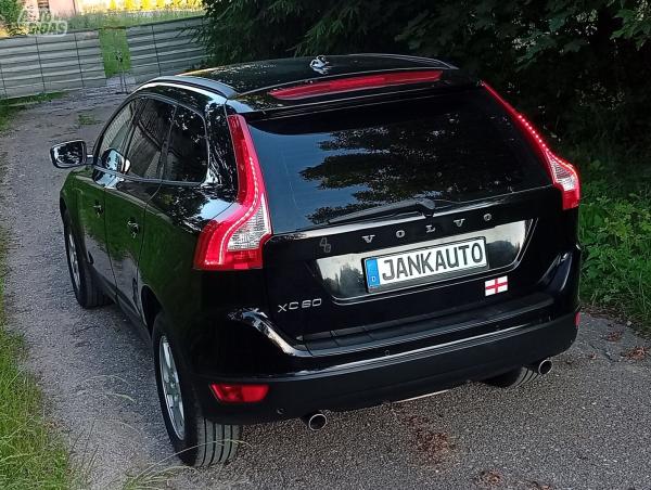 Melns Volvo XC60 2010 Viļņa, ar dzinēja tilpumu 2.40 L un nobraukumu 279 tūkst. km par 5650 €, foto 6 vietnē AUTOMOTO.COM.LV