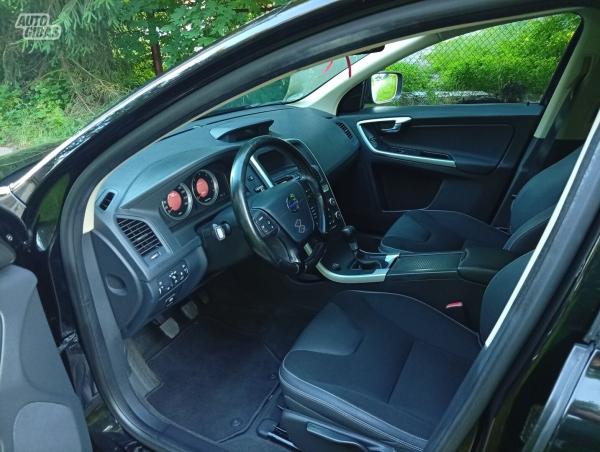 Melns Volvo XC60 2010 Viļņa, ar dzinēja tilpumu 2.40 L un nobraukumu 279 tūkst. km par 5650 €, foto 8 vietnē AUTOMOTO.COM.LV