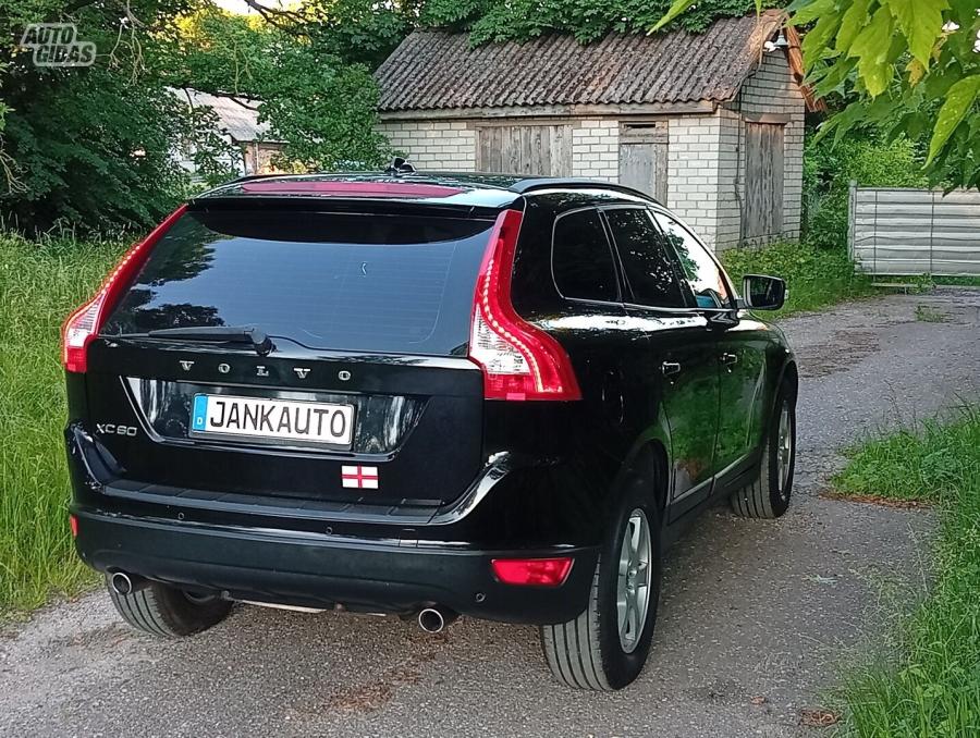 Black Volvo XC60 2010 in Vilnius, with an engine capacity of 2.40 L and mileage of 279 thousand km for 5650 €, photo 5 on AUTOMOTO.COM.LV