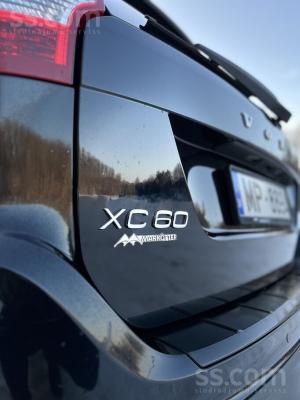 Melns Volvo XC60 2010 Krāslava, ar dzinēja tilpumu 2.40 L un nobraukumu 280 tūkst. km par 8800 €, foto 9 vietnē AUTOMOTO.COM.LV