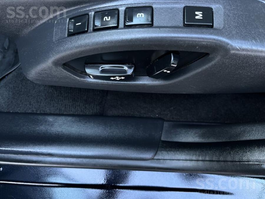 Melns Volvo XC60 2010 Krāslava, ar dzinēja tilpumu 2.40 L un nobraukumu 280 tūkst. km par 8800 €, foto 12 vietnē AUTOMOTO.COM.LV