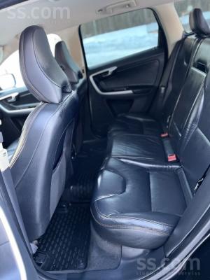Melns Volvo XC60 2010 Krāslava, ar dzinēja tilpumu 2.40 L un nobraukumu 280 tūkst. km par 8800 €, foto 16 vietnē AUTOMOTO.COM.LV