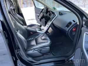 Melns Volvo XC60 2010 Krāslava, ar dzinēja tilpumu 2.40 L un nobraukumu 280 tūkst. km par 8800 €, foto 18 vietnē AUTOMOTO.COM.LV