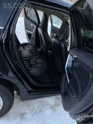 Melns Volvo XC60 2010 Krāslava, ar dzinēja tilpumu 2.40 L un nobraukumu 280 tūkst. km par 8800 €, foto 21 vietnē AUTOMOTO.COM.LV