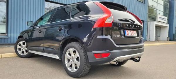 Black Volvo XC60 2010 in Riga, with an engine capacity of 2.40 L and mileage of 253 thousand km for 9500 €, photo 6 on AUTOMOTO.COM.LV