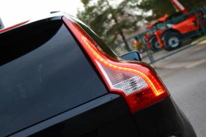Черный Вольво ХС60 2010 в Рига, объемом двигателя 2.40 л и пробегом 250 тыс. км за 10200 €, фото 16 на AUTOMOTO.COM.LV