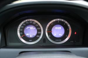 Черный Вольво ХС60 2010 в Рига, объемом двигателя 2.40 л и пробегом 250 тыс. км за 10200 €, фото 33 на AUTOMOTO.COM.LV