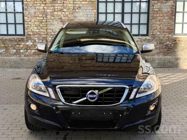Черный Вольво ХС60 2010 в Рига, объемом двигателя 2.40 л и пробегом 274 тыс. км за 7480 €, фото 2 на AUTOMOTO.COM.LV