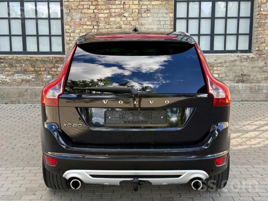 Melns Volvo XC60 2010 Rīga, ar dzinēja tilpumu 2.40 L un nobraukumu 274 tūkst. km par 7480 €, foto 6 vietnē AUTOMOTO.COM.LV