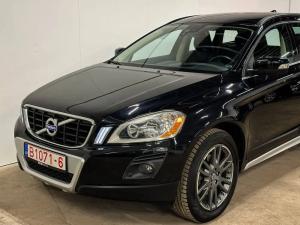 Black Volvo XC60 2010 in Jurmala, with an engine capacity of 2.40 L and mileage of 313 thousand km for 8995 €, photo 6 on AUTOMOTO.COM.LV