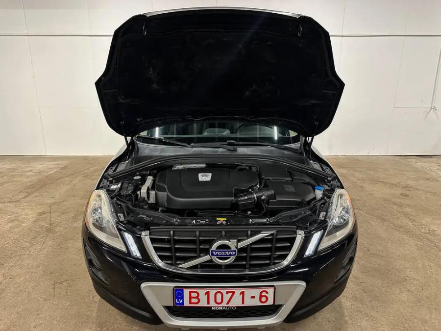Black Volvo XC60 2010 in Jurmala, with an engine capacity of 2.40 L and mileage of 313 thousand km for 8995 €, photo 38 on AUTOMOTO.COM.LV