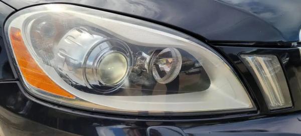 Melns Volvo XC60 2010 Rīga, ar dzinēja tilpumu 2.40 L un nobraukumu 234 tūkst. km par 9990 €, foto 4 vietnē AUTOMOTO.COM.LV