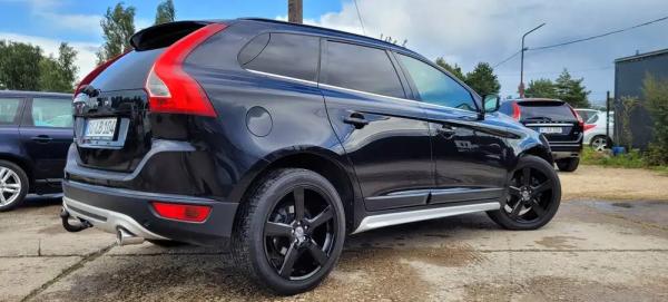 Melns Volvo XC60 2010 Rīga, ar dzinēja tilpumu 2.40 L un nobraukumu 234 tūkst. km par 9990 €, foto 6 vietnē AUTOMOTO.COM.LV