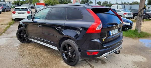 Melns Volvo XC60 2010 Rīga, ar dzinēja tilpumu 2.40 L un nobraukumu 234 tūkst. km par 9990 €, foto 8 vietnē AUTOMOTO.COM.LV