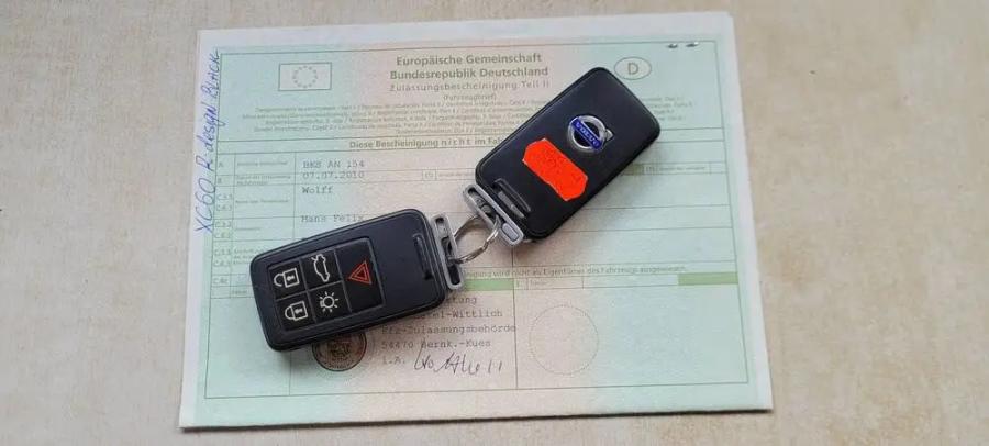 Melns Volvo XC60 2010 Rīga, ar dzinēja tilpumu 2.40 L un nobraukumu 234 tūkst. km par 9990 €, foto 13 vietnē AUTOMOTO.COM.LV