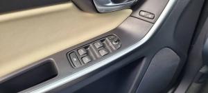 Melns Volvo XC60 2010 Rīga, ar dzinēja tilpumu 2.40 L un nobraukumu 234 tūkst. km par 9990 €, foto 35 vietnē AUTOMOTO.COM.LV