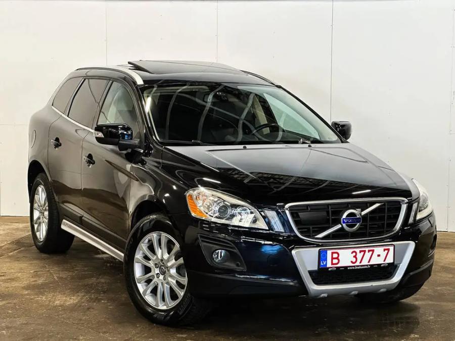 Black Volvo XC60 2010 in Jurmala, with an engine capacity of 2.40 L and mileage of 259 thousand km for 10495 €, photo 4 on AUTOMOTO.COM.LV