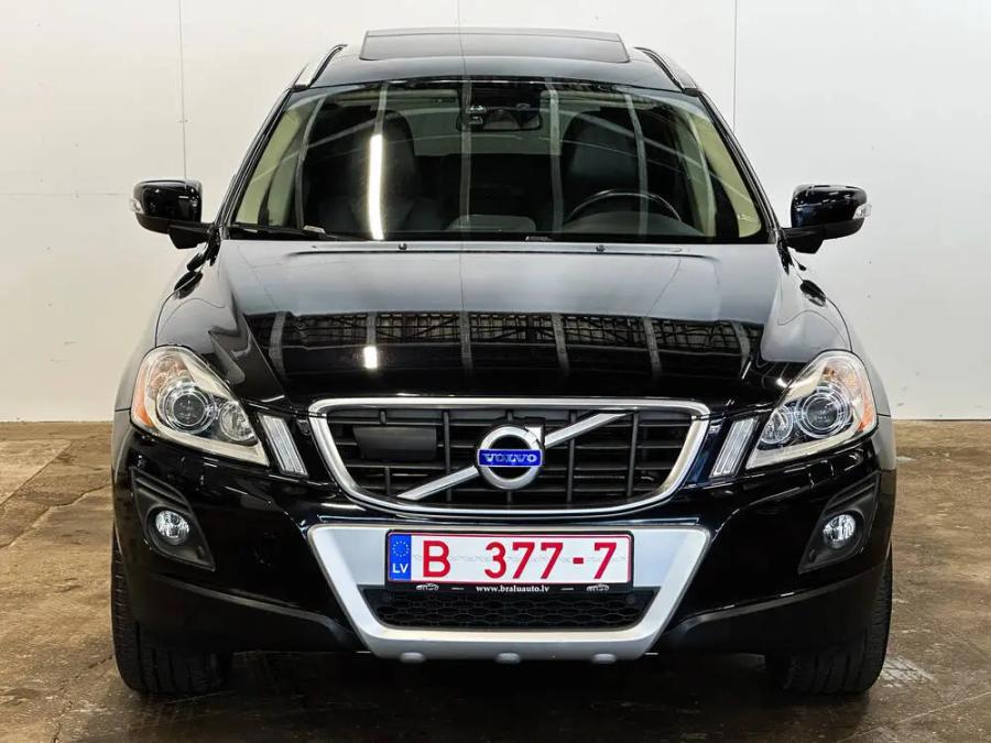 Black Volvo XC60 2010 in Jurmala, with an engine capacity of 2.40 L and mileage of 259 thousand km for 10495 €, photo 6 on AUTOMOTO.COM.LV