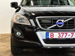 Black Volvo XC60 2010 in Jurmala, with an engine capacity of 2.40 L and mileage of 259 thousand km for 10495 €, photo 7 on AUTOMOTO.COM.LV