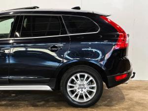 Black Volvo XC60 2010 in Jurmala, with an engine capacity of 2.40 L and mileage of 259 thousand km for 10495 €, photo 20 on AUTOMOTO.COM.LV