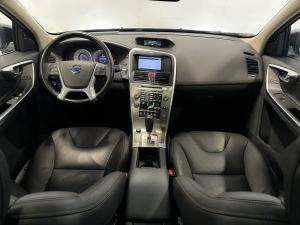 Black Volvo XC60 2010 in Jurmala, with an engine capacity of 2.40 L and mileage of 259 thousand km for 10495 €, photo 24 on AUTOMOTO.COM.LV