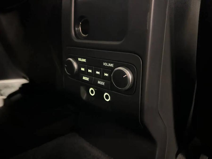 Black Volvo XC60 2010 in Jurmala, with an engine capacity of 2.40 L and mileage of 259 thousand km for 10495 €, photo 38 on AUTOMOTO.COM.LV