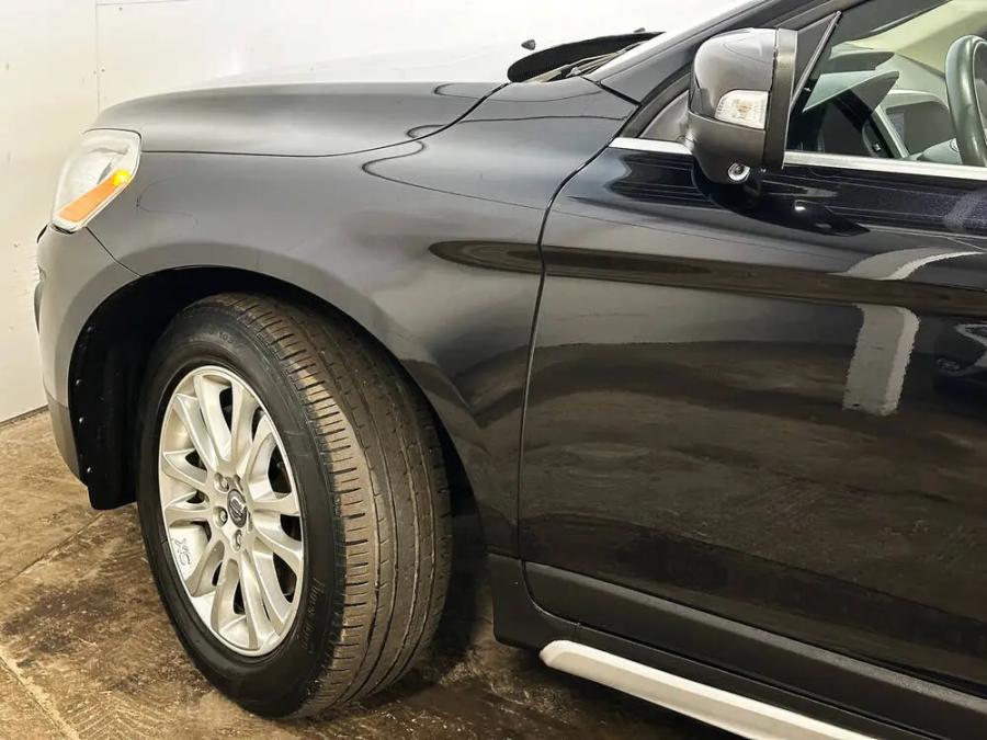 Black Volvo XC60 2010 in Jurmala, with an engine capacity of 2.40 L and mileage of 259 thousand km for 10495 €, photo 49 on AUTOMOTO.COM.LV