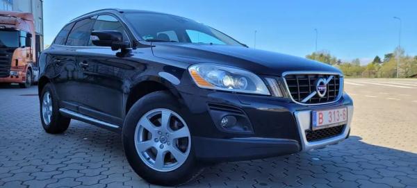 Melns Volvo XC60 2010 Rīga, ar dzinēja tilpumu 2.40 L un nobraukumu 289 tūkst. km par 9900 €, foto 2 vietnē AUTOMOTO.COM.LV