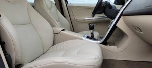 Melns Volvo XC60 2010 Rīga, ar dzinēja tilpumu 2.40 L un nobraukumu 241 tūkst. km par 10500 €, foto 15 vietnē AUTOMOTO.COM.LV